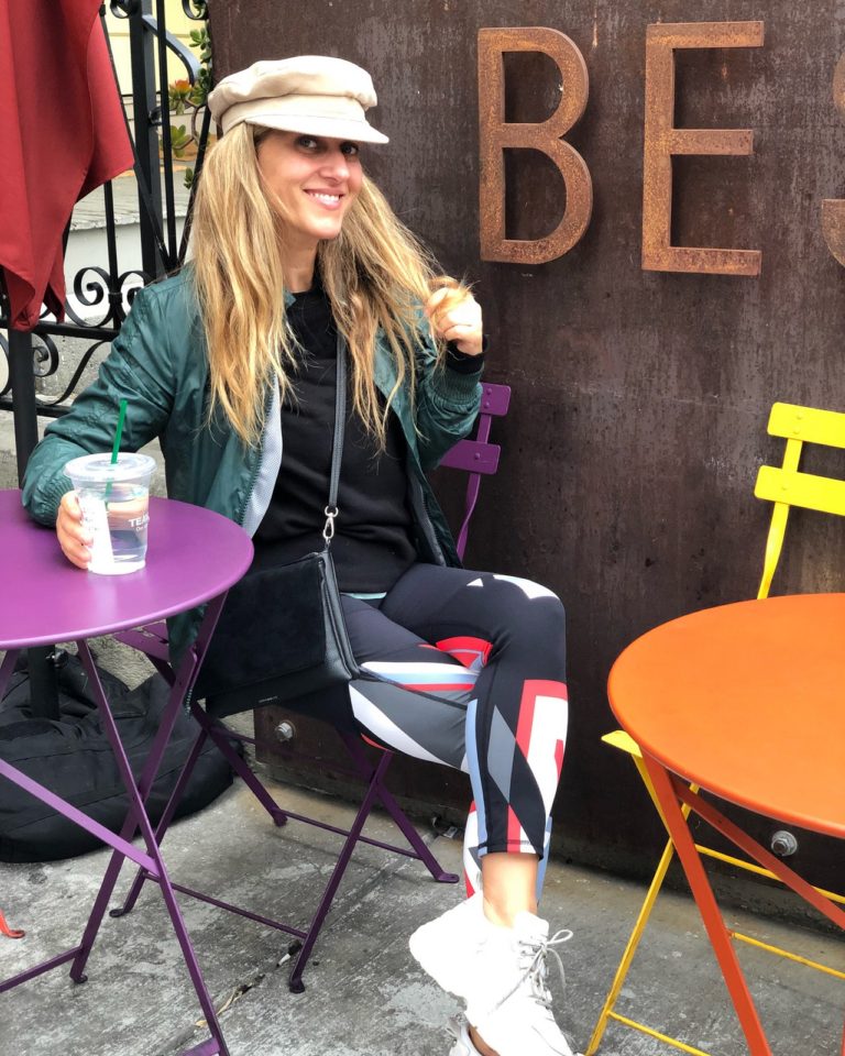 How Angela arrived on the Moon | Imperfecti